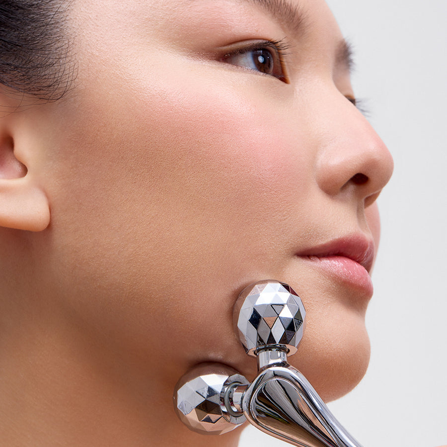 Face Roller | Shop Face Massage & Contour Roller - Melumé